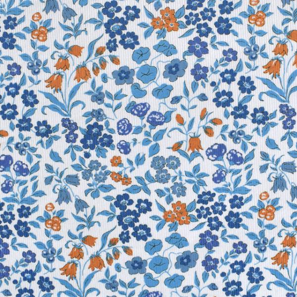 ★2022AWコレクション★●素材：綿100％（コーデュロイ）●生地幅：約108cm【生地の特徴】リバティ・ファブリックスのコーデュロイ（コール天）生地です。畝（うね）幅が細く、ふんわり柔らかな手触りの薄手コーデュロイ生地ですお洋服から小物...