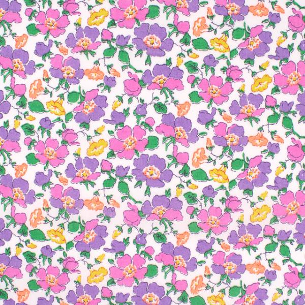 ●素材：綿100％●生地幅：約108cm【生地の特徴】上品な艶とやわらかな肌ざわりが特徴のリバティ・ファブリックスのタナローン。織の密度が高く、しなやかで豊かなドレープ性があります。ブラウスやワンピース、スカートなどの衣類の他、小物やインテ...