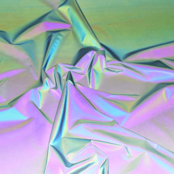 ●素材：ポリエステル25％、金属化合物コートガラスビーズ55％、透明ウレタン樹脂20％●生地幅：約100cm【生地の特徴】フラッシュ撮影をすることによりオーロラのように光る生地です。衣装はもちろん、小物にしてもスペシャルな作品になります。【...