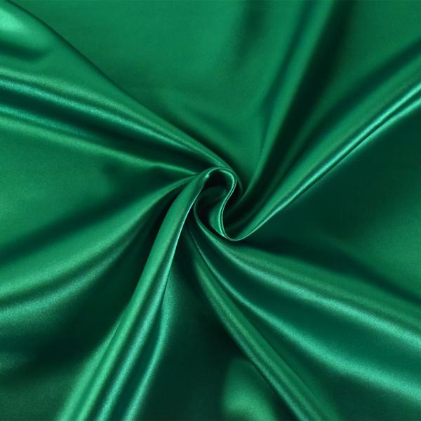 ●素材：ポリエステル100％●生地幅：約122cm【生地の詳細】ポリエステル素材の薄手サテン生地です。美しい光沢と発色性に優れ、柔らかくてしなやかな風合いが特徴です。色数も豊富で、お手頃価格なのがポイントです。発表会や学芸会などの衣装やコス...