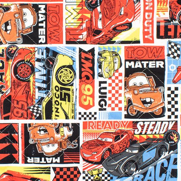 ●素材：表地　綿100％・中綿　ポリエステル100％●生地幅：約105cm【商品の説明】 ディズニーのBTS（Back To School）シリーズの2025年新柄キルティング生地です。お子様に人気のカーズのデザインです。柄の上下がないので...