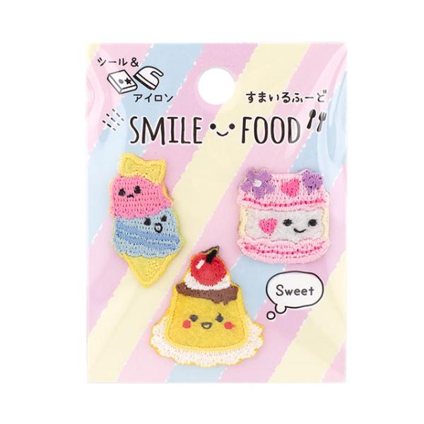 ＜シール＆アイロン接着ワッペン＞●素材：表面…レーヨン、ポリエステル他 / 裏面…EAA系樹脂●内容：各1枚入り【商品の説明】かわいい笑顔の食べ物たちのワッペンです。ほっこりしたかわいさに癒されちゃう。シール＆アイロンタイプで便利です。バッ...