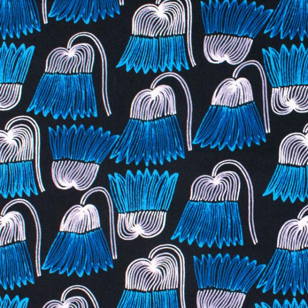 ●素材：綿100％●生地幅：約110cm【生地の特徴】kippis（キッピス）のオックス生地。北欧で活躍するデザイナー陣がデザインした、温かみのあるモチーフや洗練された色づかいのプリントが魅力です。程よい厚みとハリがあるので、ポーチやバッグ...