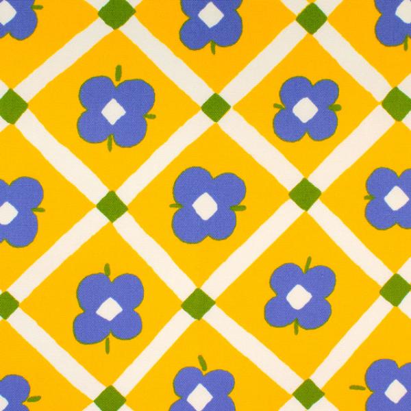 ●素材：綿100％●生地幅：約108cm【商品の説明】kippis（キッピス）のオックス生地。北欧で活躍するデザイナー陣がデザインした、温かみのあるモチーフや洗練された色づかいのプリントが魅力です。程よい厚みとハリがあるので、ポーチやバッグ...