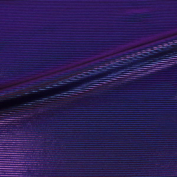 ●素材：ポリエステル100%●生地幅：約135cm【生地の特徴】角度によって色や輝きが変わる、シャンブレータイプのグログラン生地です。経糸・緯糸共に黒色がベースとなり、緯糸には華やかなラメ糸が織り込まれています。衣装や装飾におすすめです。【...