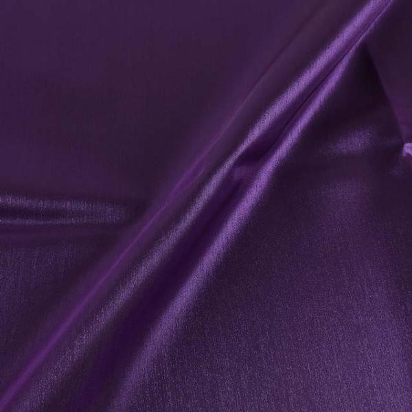 ●素材：ポリエステル60％　ナイロン40％●生地幅：約145cm【生地の特徴】高級感のある光沢とガラスのような艶感が特徴のサテンです。程よいハリ感でふわりとしたドレープ感を選出しやすいので、コスプレなどの衣装やディスプレイにも最適です。【ご...