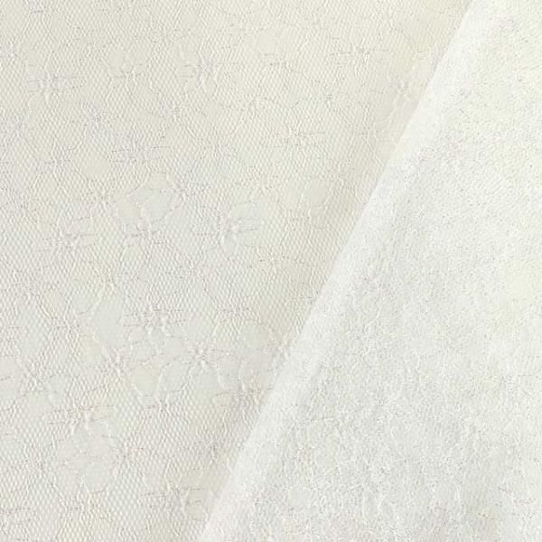 ●素材：ナイロン57％　ポリエステル43％●生地幅：約110cm【生地の特徴】30デニールほどのチュールに七色パール糸を使った、軽さが特徴の花柄レースです。コスプレ衣装やドレスなどの他に、ヘッドドレスなどの小物の装飾にもオススメ。ソフトなハ...