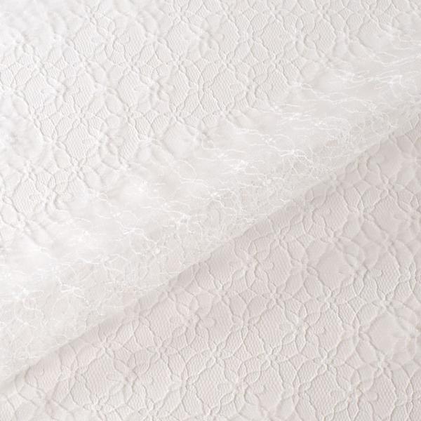 ●素材：ナイロン100％●生地幅：約110cm【生地の特徴】線で描かれたようなシンプルな花柄模様のラッセルレース生地。適度なハリ感と柔らかさがあります。ウェディングやブライダル小物・ワンピース、ドレスはもちろん、バッグやポーチなど小物の部分...