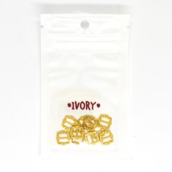 ●内容：10個入●サイズ：内径約5.5mm弱（ヨコ約10mm×タテ約10mm）【商品の特徴】お人形の洋服づくりにぴったりの、とっても小さなバックルです。小さいお人形（ドール）の洋服や、小物づくりに。【ご注意】後染め加工のため、製造ロットによ...
