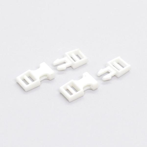 ●素材：樹脂●内容：2組入●サイズ：16mm×6mm（連結時）【商品の特徴】お人形用バッグなどの小物づくりにぴったりの、とても小さな樹脂製のパーツです。小さくてもカチッと留め外しが可能な仕様で、出来上がった作品がドールに着脱しやすくなります...