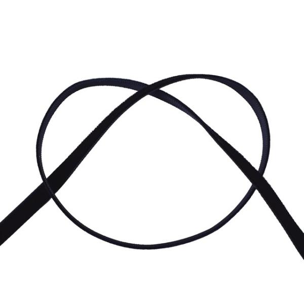 ●素材：表 レーヨン100%・裏 ナイロン100%【商品の特徴】アクセサリー作り、ドレスなどの装飾にも使える、高級感のある片面ベルベットリボン。＜ご注意＞・製造の工程上、1反の中に繋ぎ目が入る事があります。・1反10mです。10m以上の場合...