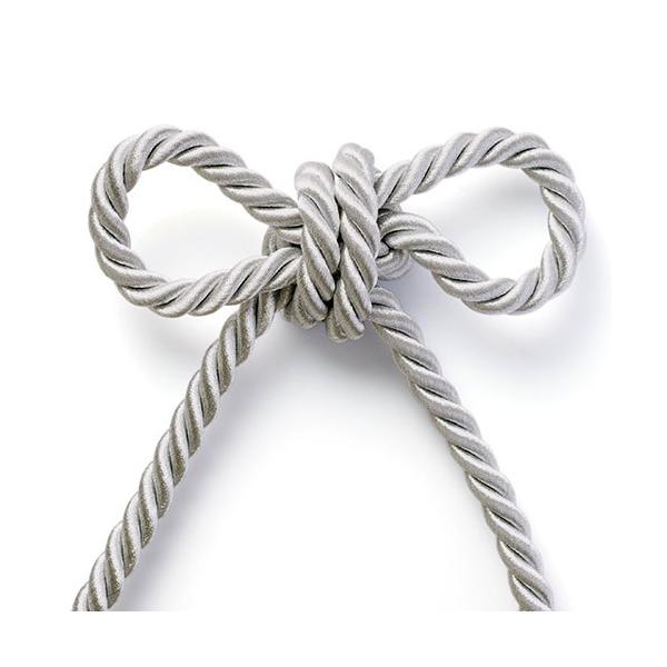 ●素材：レーヨン65％　エステルフィルム35％●サイズ：約 13mm【商品の詳細】ツイストのメタリックコード（ひも）です。衣装の装飾やインテリア、小物類など、様々な用途にお使いいただけます。コードを切る場合は、カットする部分をセロハンテープ...