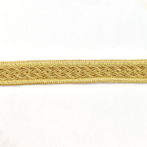 ●素材：ポリエステル100％●サイズ：約20mm幅※サイズはロットにより多少差があります。あくまで目安としてお考えください。【商品の特徴】センターの編み込みが印象的なラメブレードです。ゴージャスで存在感のあるデザインです。舞台衣装やコスプレ...