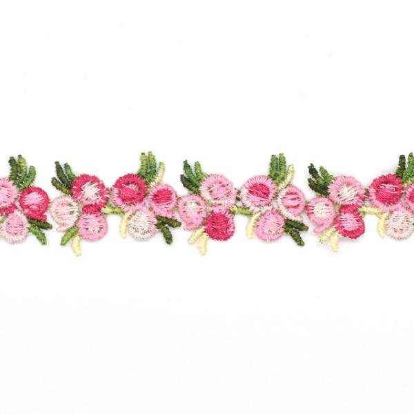 ●素材：ポリエステル100％●サイズ：約20mm幅（計測する部分や、ロットにより多少の差が生じます）※10cm単位での切り売りでございますが、10cmの範囲に含まれるお花の数がロットにより異なることがございます。【商品の詳細】ブーケのように...