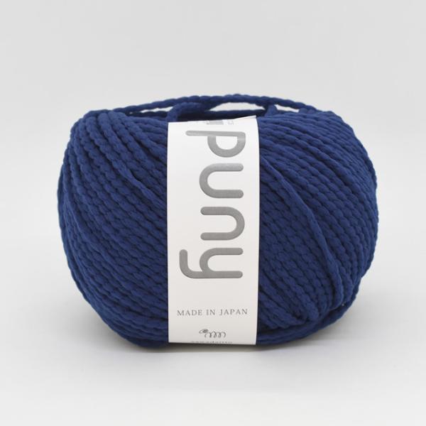 ●素材：ポリエステル100％●容量：約35g玉巻（約80.5m）●使用針：棒針 7〜9号●標準ゲージ：14〜15目・20〜21段●生産国：日本【商品の特徴】ポリエステルをリリヤン加工した、とっても軽くて洗える手編み糸です。【ご注意】※紡績・...