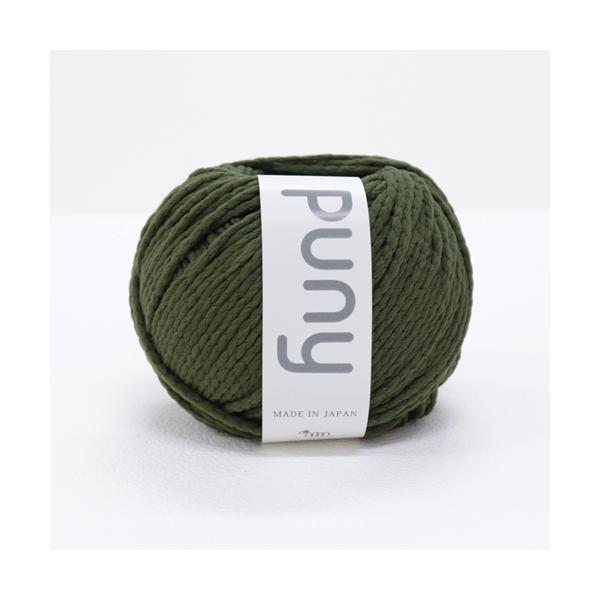 ●素材：ポリエステル100％●容量：約35g玉巻（約80.5m）●使用針：棒針 7〜9号●標準ゲージ：14〜15目・20〜21段●生産国：日本【商品の特徴】ポリエステルをリリヤン加工した、とっても軽くて洗える手編み糸です。【ご注意】※紡績・...