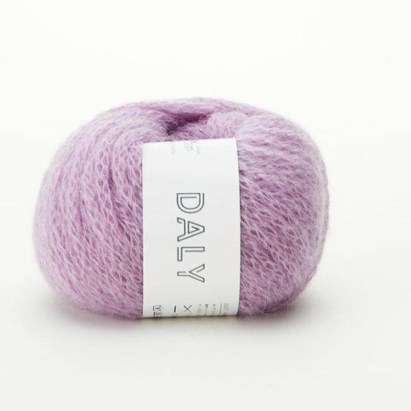 ●素材：モヘヤ（キッドモヘヤ） 55％　ナイロン 30％、ウール 15％●容量：40ｇ（約47m）●使用針：棒針10〜12号・かぎ針10/0号〜ジャンボ7ｍｍ●標準ゲージ：13〜14目・18〜19段【商品の詳細】南アフリカの農場から徹底管理...