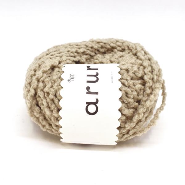 ●素材：ウール100％●容量：約35g玉巻（約30m）●使用針：棒針9〜12号 / かぎ針8/0〜10/0号●標準ゲージ：棒針12〜13目・19〜20段 / かぎ針11〜12目・10〜11段●生産国：日本【商品の特徴】弾力がありスポンディッ...