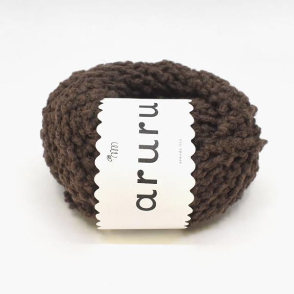 ●素材：ウール100％●容量：約35g玉巻（約30m）●使用針：棒針9〜12号 / かぎ針8/0〜10/0号●標準ゲージ：棒針12〜13目・19〜20段 / かぎ針11〜12目・10〜11段●生産国：日本【商品の特徴】弾力がありスポンディッ...