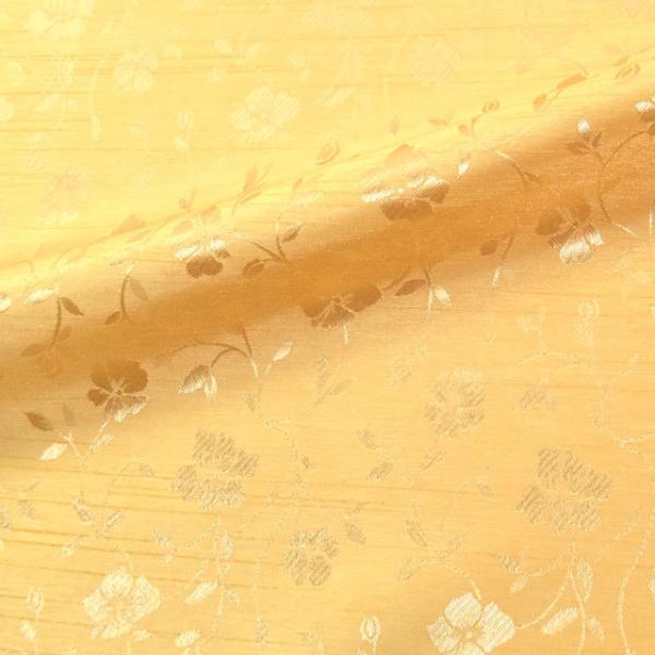 ●素材：ポリエステル100％●生地幅：約110cm【商品の説明】花柄が織り込まれたシャンタン生地です。表面と裏面で花柄の表情が違うので、デザインにあわせてご利用いただけます。（生地の地がマットな面が表ですが、裏の光沢面も表としてご利用いただ...