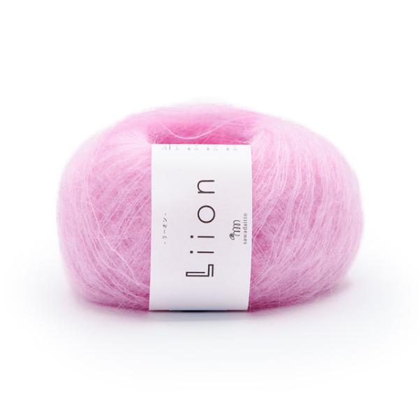 ●素材：モヘヤ（キッドモヘヤ）55％、ナイロン30％、ウール15％●容量：20g玉巻（約250ｍ）●使用針：棒針 1本取り0〜2号、2本取り3〜6号かぎ針 2本取り3/0〜5/0号●標準ゲージ：棒針 1本取り32〜36目・42〜50段、2本...