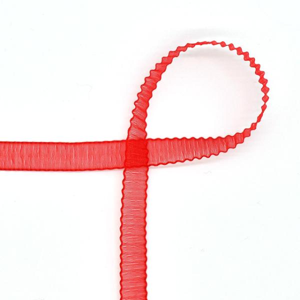 ●素材：ナイロン100％●日本製【商品の特徴】細かなプリーツ加工が施されたオーガンジーリボン。立体感があるので、ボリュームを出したい時におすすめ。ラッピング用リのため、お洗濯不可。＜ご注意＞・製造の工程上、1反の中に繋ぎ目がある場合がありま...