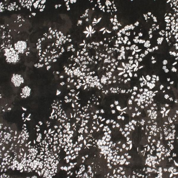 ●素材：綿100％●生地幅：約106cm【生地の特徴】伊藤尚美さんデザイン「naniIRO」のオーガニックコットン100％のダブルガーゼ生地。吸水性・通気性に優れ、洗うほどに柔らかくなっていきます。ブラウスやパジャマなど衣類のほか、カバーリ...