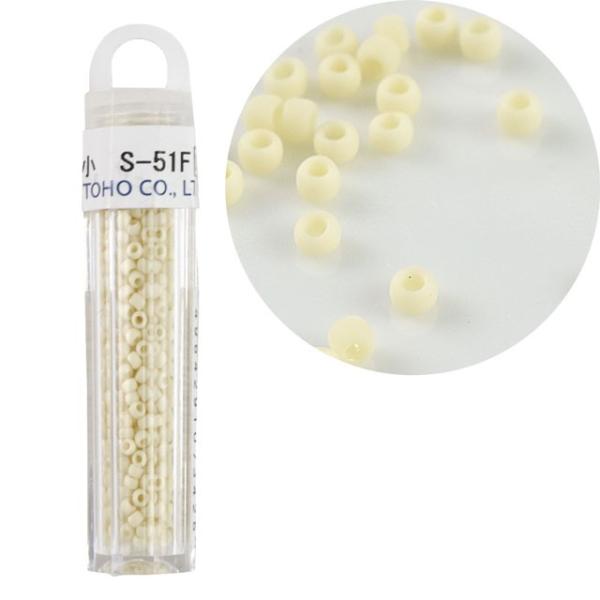 ●素材：ガラス●サイズ：外径 約2.0mm〜2.2mm●加工：ぎょく　つや消し（不透明）●内容：4g（約420粒）【商品の詳細】プラスチック製の8角形のケースに入っています。全体的に丸みを帯びたビーズです。【ご注意】サラシ（漂白）による変色...