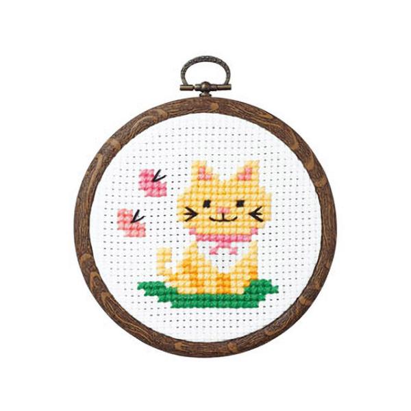 ●セット内容：25番刺繍糸、No.3000布（ジャバクロス中目）、クロス針、おしゃれフープ（額）、カラー図案付き説明書●フープ（額）サイズ：内径約10.5cm●制作所要時間の目安：約3〜4時間程度【商品の特徴】糸を×の形にクロスするように刺...