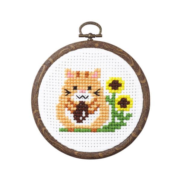 ●セット内容：25番刺繍糸、No.3000布（ジャバクロス中目）、クロス針、おしゃれフープ（額）、カラー図案付き説明書●フープ（額）サイズ：内径約10.5cm●制作所要時間の目安：約3〜4時間程度【商品の特徴】糸を×の形にクロスするように刺...