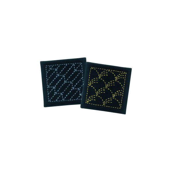 ●2枚1組●セット内容：刺し子糸（色糸使用）、No.4500刺し子布（紺）、刺し子針、刺し方説明書●出来上がりサイズ：約縦10cm×横10cm※仕立て済みではありません。【商品の詳細】図案は布にプリント済み。はじめての方もかんたんに刺し子が...
