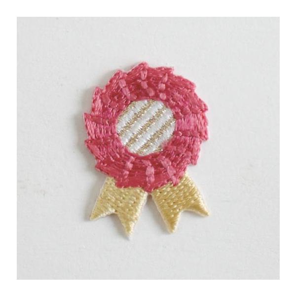 ＜アイロン接着アップリケ＞●サイズ：画像参照●主要素材：表糸 レーヨン・ナイロン　裏糸 ポリエステル　基布 ポリエステル　接着フィルム ポリアミド系樹脂【商品の詳細】ベビーへの贈り物や、お子様の入園入学アイテムのワンポイントとしてご使用頂け...