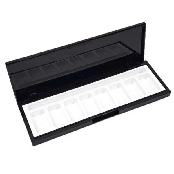 ●サイズ：幅148mm、奥行52mm、高さ15mm【商品の詳細】お好みの油性カラーなどを詰めることのできるプロ仕様のパレットです。※開封された商品の返品・交換は衛生上一切お受けすることができません。※パッケージリニューアルにより、商品画像と...