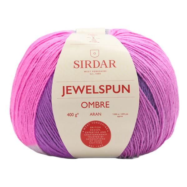 ●素材：アクリル100％●容量：400g玉巻（約1000m）●使用針：棒針9〜10号（5mm）/ かぎ針8/0号●標準ゲージ：18目・24段●生産国：インド●必要玉数の目安：日本人サイズの標準的なセーター1玉【商品の説明】イギリスのメーカー...