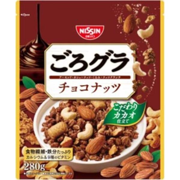 こだわりのカカオを使ったコク深いチョコ味で、具材のおいしさが引き立つザクザク食感のシリアル生地に、 アーモンド、カシューナッツ、くるみ、ザクザクナッツクランチを加えました。 たっぷりの食物繊維や鉄分、カルシウムと9種のビタミン入り