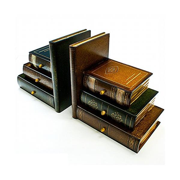 ちょっとした小物を入れるのにとっても便利な、引き出し付きのオシャレな本型ブックエンド。アンティーク感たっぷり、まるで書斎に置いていそうな重厚さがあふれるデザインです。これで本を挟むと雰囲気抜群  一気にオシャレな部屋に早変わりします*テレビ...