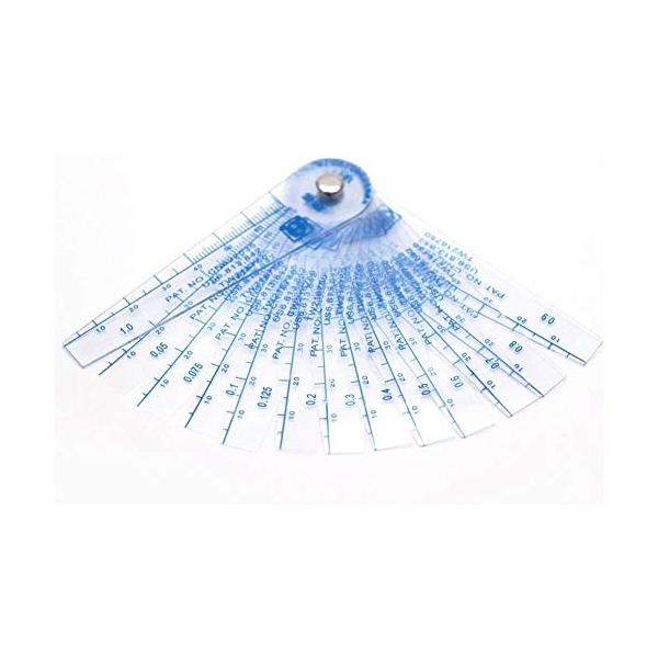 特徴：超軽量 携帯と保管は簡単で、便利です わずか13g ・耐腐食・不電導・ノンスパーク・高硬度・耐摩耗性・透明性 ※スケール機能付き・しならせて測定可能。用途：シックネスゲージ 隙間ゲージ 隙間ゲージ 隙間測定ツール エンジン部分のクリア...