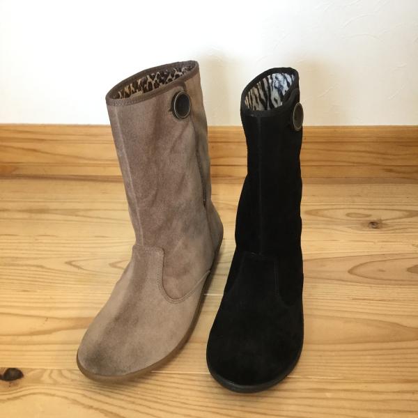 大きなボタンと内側のアニマル柄がアクセントになっています。