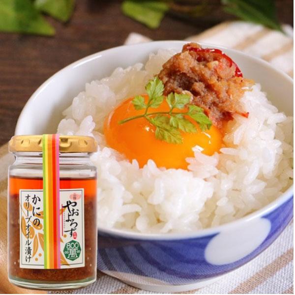 日本海でとれた紅ずわいがにをにんにく、鷹の爪とともに炒め、オリーブオイルに漬けました。パンやパスタ、クラッカー等にのせていただきますと、おいしくお召し上がりいただけます。商品サイズ：約5×5×9cm※納品書は発送時に商品へ同梱致しません。納...