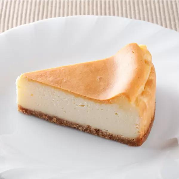 【地域限定送料無料】(※北海道・沖縄・一部離島等除く) 業務用食品本場NYの人気ケーキ店の味を再現！ずっしり濃厚なクリームチーズとさわやかな酸味をご堪能下さい。ニューヨークスタイルの濃厚なベイクドチーズケーキに仕上げました。チーズを35.8...