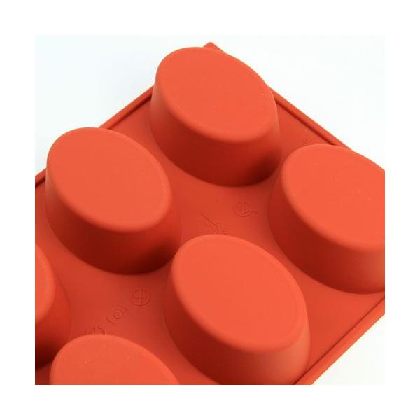 パソコンの方はこのまま下にスクロールすると商品の詳細が確認できます。スマートフォンの方は、↓『商品情報をもっと見る』を押して詳細やサイズの確認ができます。