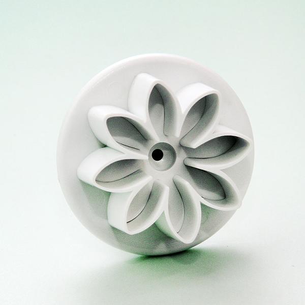 パソコンの方はこのまま下にスクロールすると商品の詳細が確認できます。スマートフォンの方は、↓『商品情報をもっと見る』を押して詳細やサイズの確認ができます。