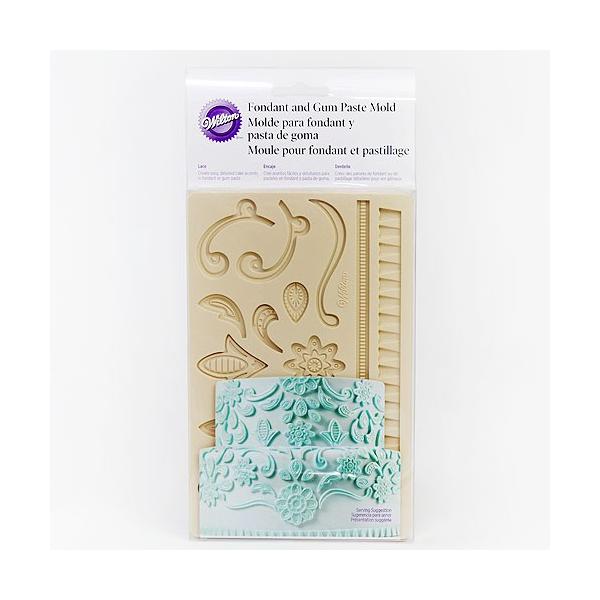 パソコンの方はこのまま下にスクロールすると商品の詳細が確認できます。スマートフォンの方は、↓『商品情報をもっと見る』を押して詳細やサイズの確認ができます。