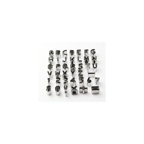 パソコンの方はこのまま下にスクロールすると商品の詳細が確認できます。スマートフォンの方は、↓『商品情報をもっと見る』を押して詳細やサイズの確認ができます。