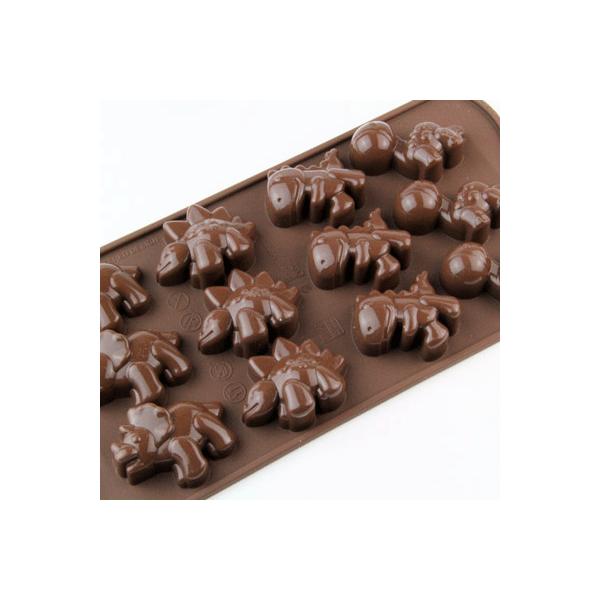 パソコンの方はこのまま下にスクロールすると商品の詳細が確認できます。スマートフォンの方は、↓『商品情報をもっと見る』を押して詳細やサイズの確認ができます。