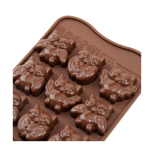 パソコンの方はこのまま下にスクロールすると商品の詳細が確認できます。スマートフォンの方は、↓『商品情報をもっと見る』を押して詳細やサイズの確認ができます。