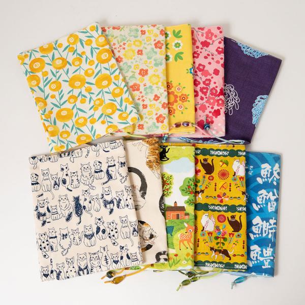 A5サイズの本や手帳などが入るブックカバー。裏生地は違う柄なので開けても可愛いアイテム♪■ ブランド：ぴぺたぺぴた(ピペタペピタ)■ カラー：A、B、C、D、E、F、G、H、I、J■ サイズスペック：閉じたときのサイズ：約H21.5×W15...