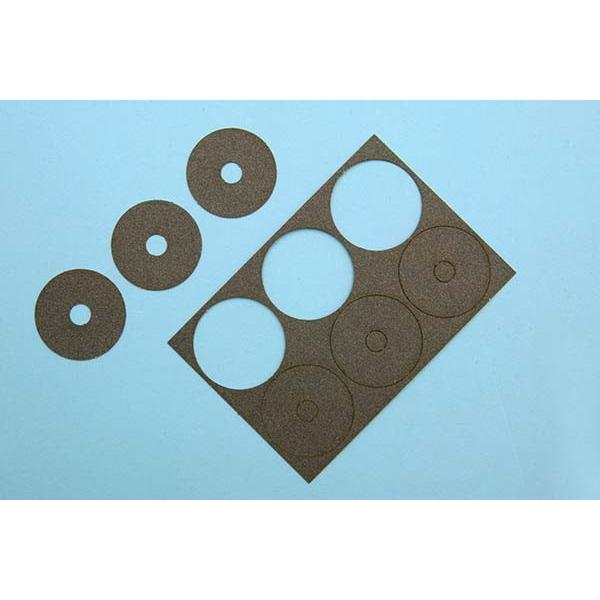 プロペラ、スピンナー、クーリングファンなどの「スリップ」を防止できます。エンジンがノッキングを発生してもナットが緩みにくく安全にお使い頂けます。  ４サイクルエンジンの必需品です。穴径　8.0mm外径　35mm適合エンジン（2C）　140適...