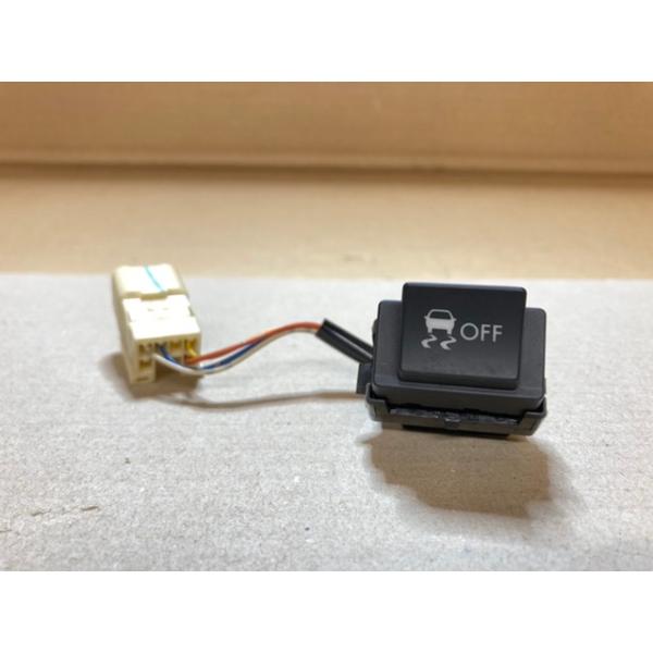 状態は別の欄に記載あり***商品情報***商品名：横滑り防止スイッチメーカーNo：パーツNo：Niles登録番号：20715B***車両情報***メーカー：スバル車名：レガシィ類別型式：16292-1226型式：DBA-BR9-C539フレ...