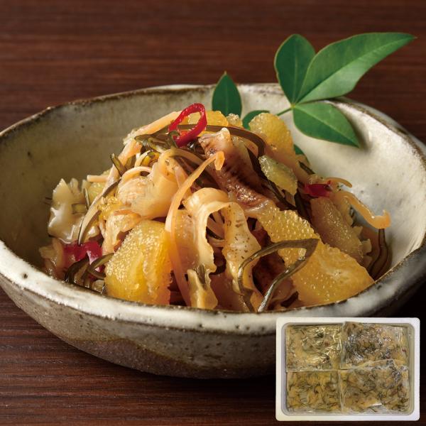 北海道の郷土料理である「松前漬け」は「するめ」と「昆布」の旨味が程よく引き出され温かいご飯にのせたり、酒の肴としても美味しくお召し上がりいただけます。本製品は素材自体の風味や色合いを活かす為、「白醤油」を使用しております。１袋130gに小分...